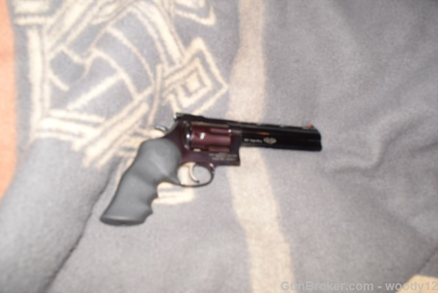 Barney on a Norwich frame?? Revolvers Forum Dan Wesson Forum