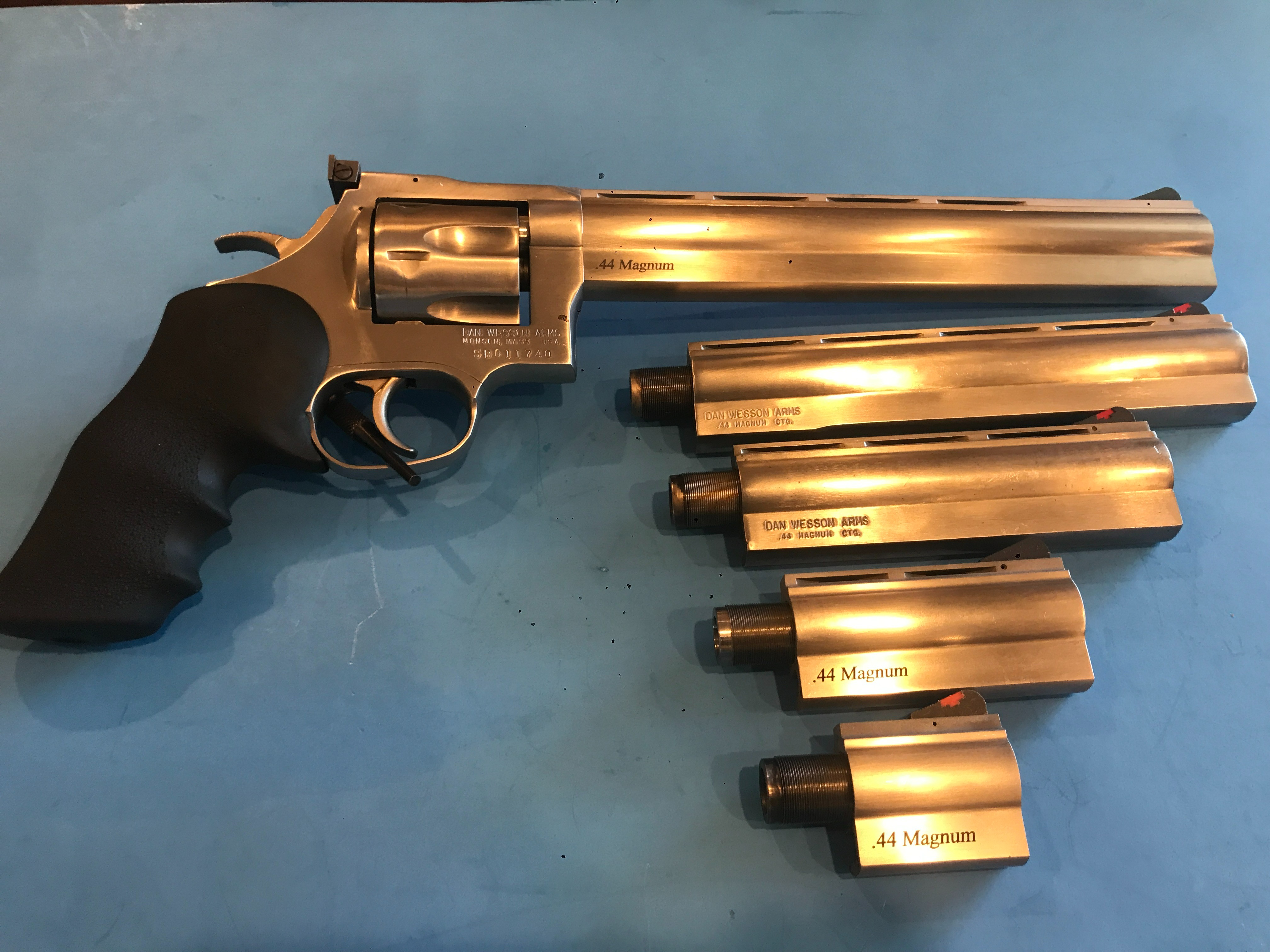 744 Family. Dan Wesson Large \\ SuperMag Revolvers Forum Dan Wesson Forum
