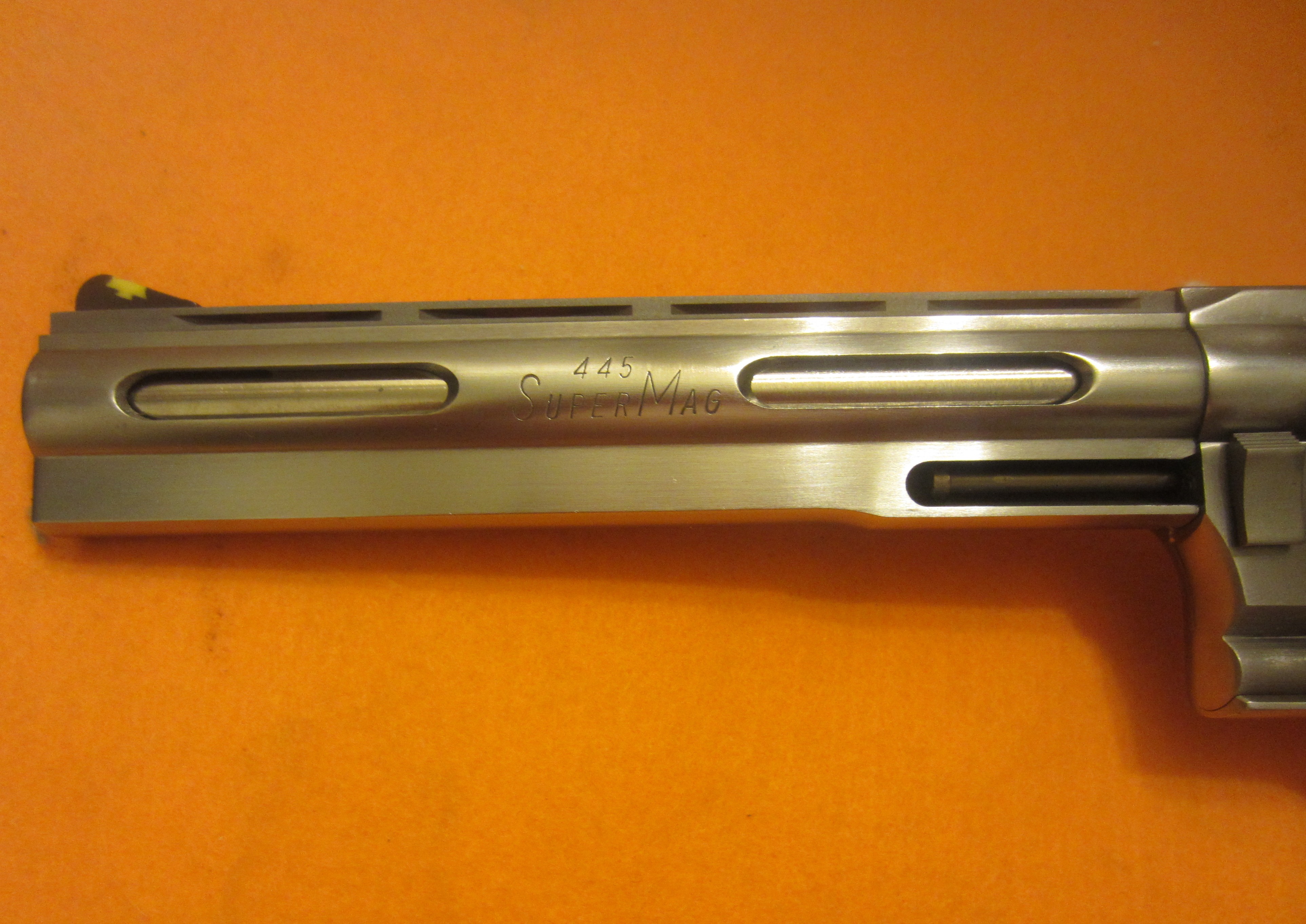 DAN WESSON SLOTTED BARREL SHROUD~DOES SILVER OR BLACK LOOK BETTER IN A ...